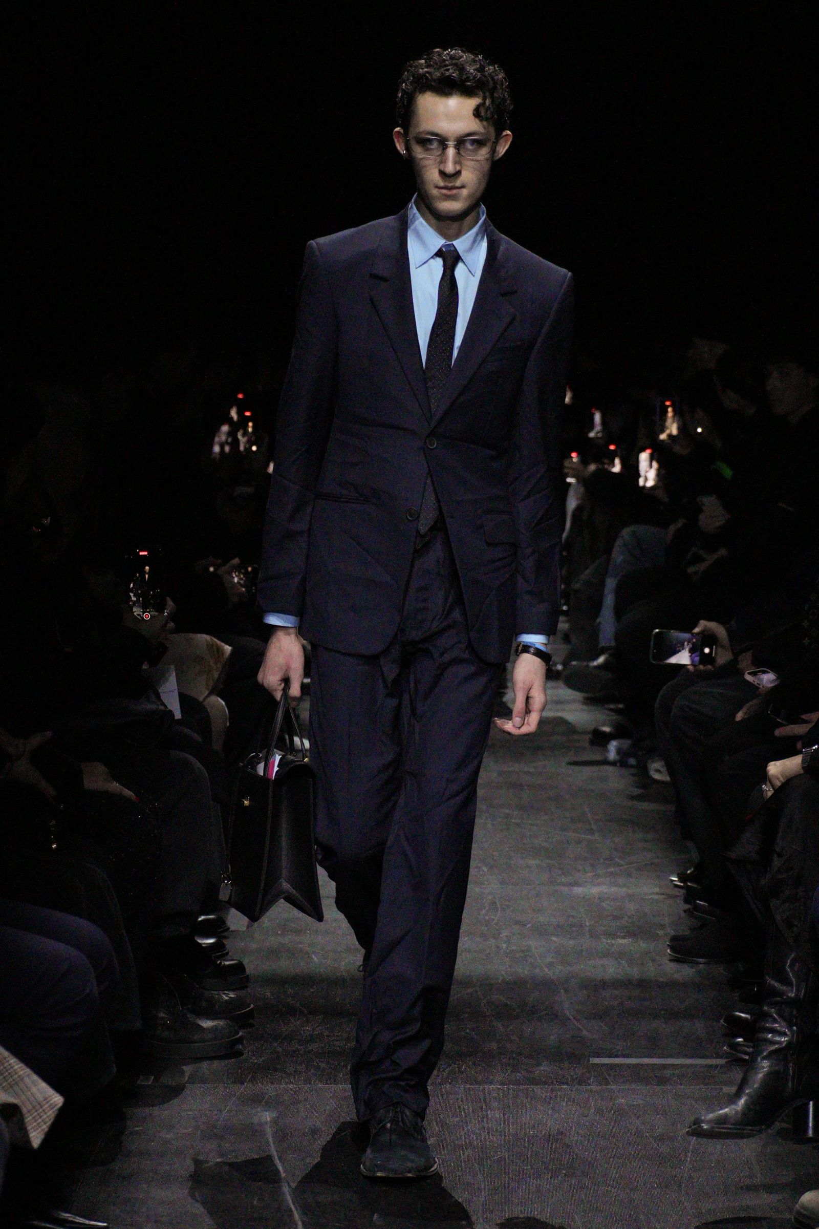 At the Balenciaga Show, Cheesy 2000s Clothes Are Back in Fashion | GQ ...