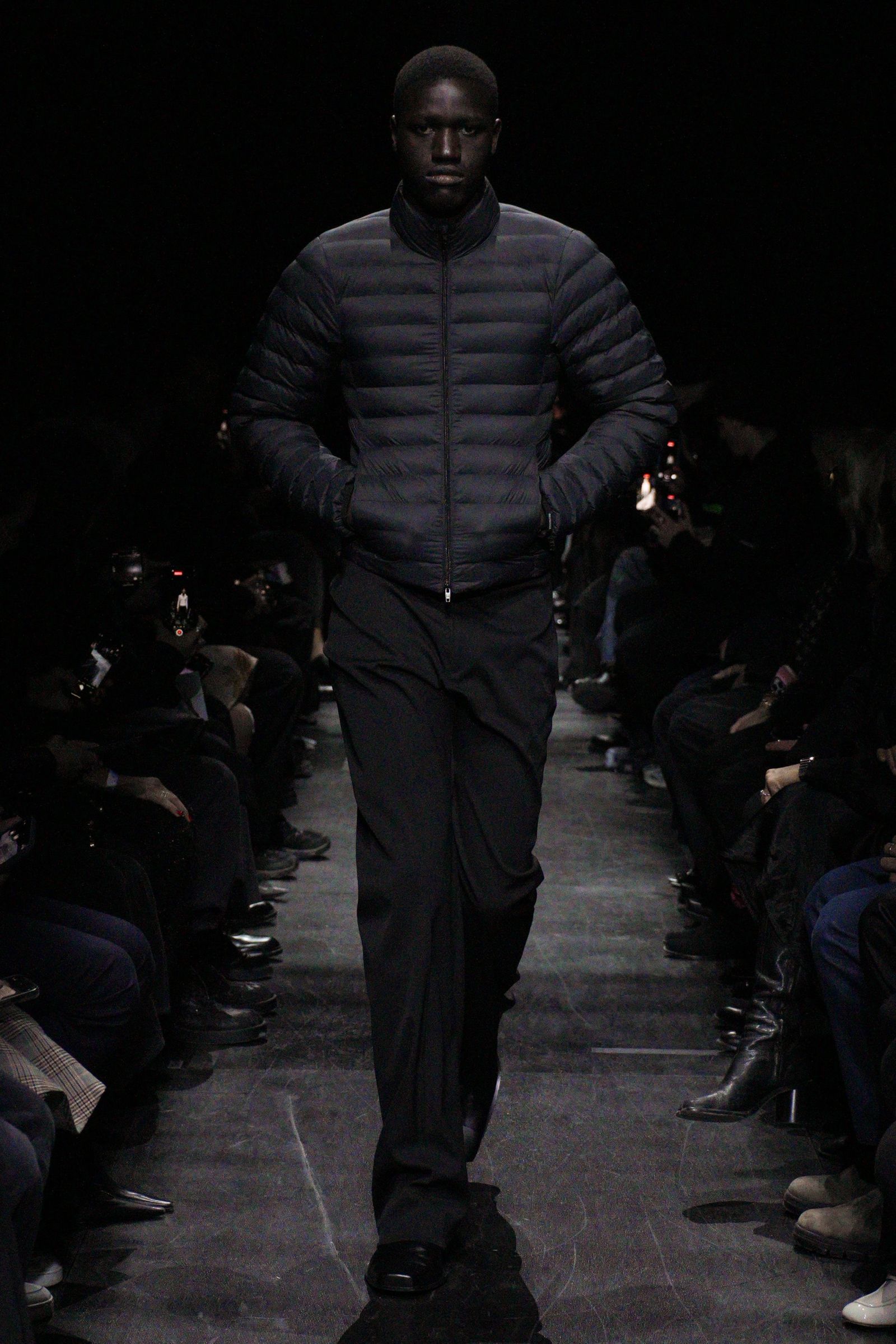 At the Balenciaga Show, Cheesy 2000s Clothes Are Back in Fashion | GQ ...