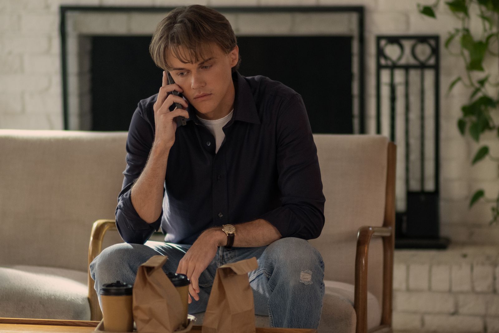 The Summer I Turned Pretty’s Conrad Fisher Is Bringing Coastal-Dad ...