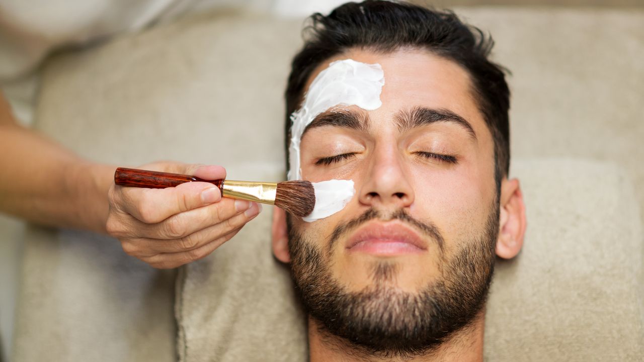 Should Men Get Facials? The Answer Is Yes | GQ Middle East
