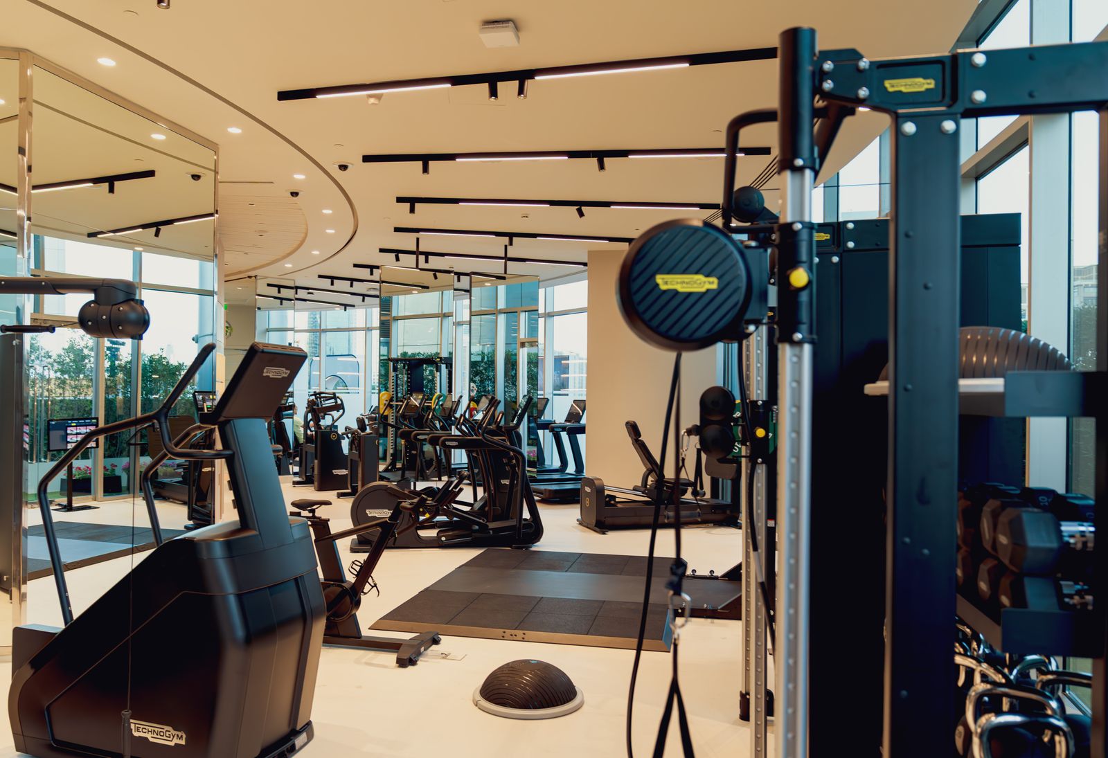 The Iconic Jumeirah Emirates Towers Is Where The World Meets | GQ ...